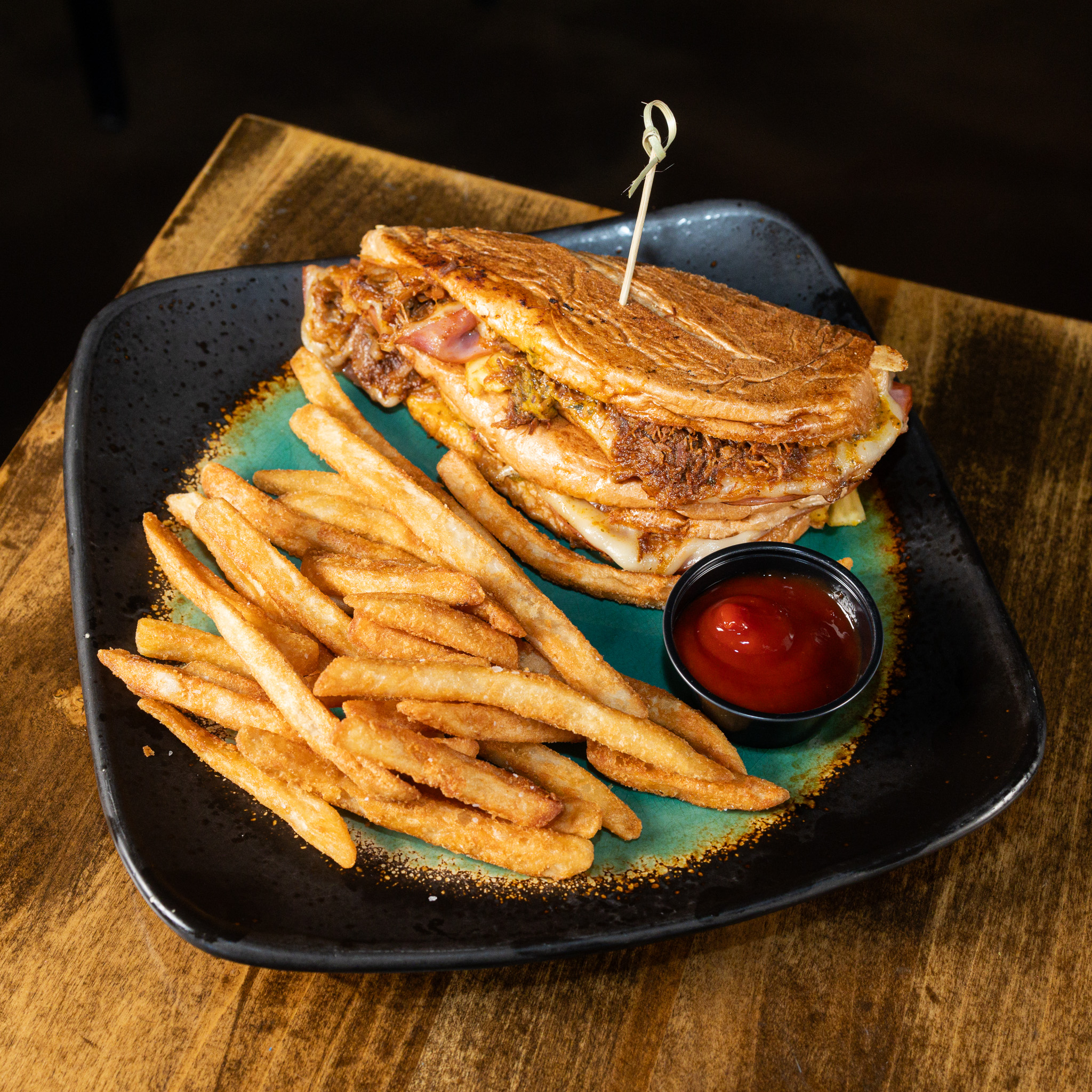 Creating a Draw with Unique Food on Brewpub Menus - Brewer Magazine